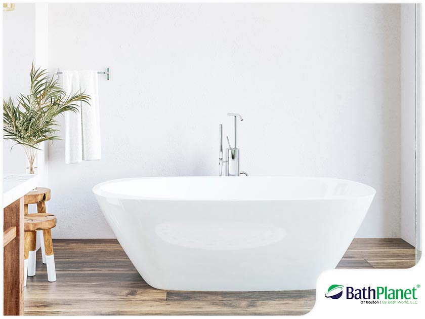 The Pros and Cons of Freestanding vs. Built-In Bathtubs | Bath Planet of Boston